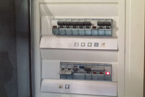 ΥΠΗΡΕΣΙΕΣ ΗΛΕΚΤΡΟΛΟΓΙΚΕΣ - ΚΡΕΜΜΥΔΑΣ SERVICE